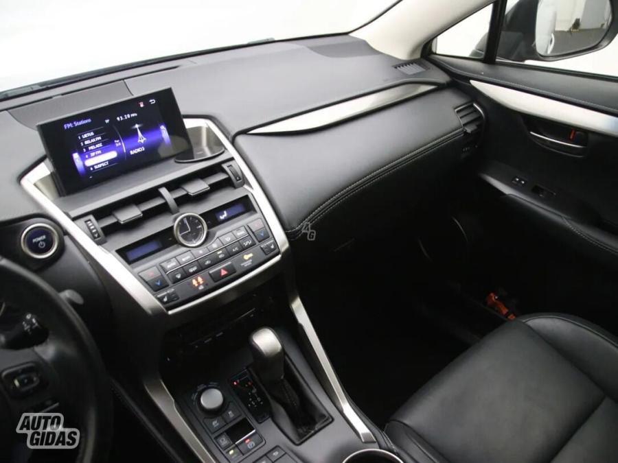 Pelēks Lexus NX 300h 2014 Viļņa, ar dzinēja tilpumu 2.50 L un nobraukumu 164 tūkst. km par 19699 €, foto 22 vietnē AUTOMOTO.COM.LV