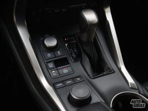 Pelēks Lexus NX 300h 2014 Viļņa, ar dzinēja tilpumu 2.50 L un nobraukumu 164 tūkst. km par 19699 €, foto 29 vietnē AUTOMOTO.COM.LV