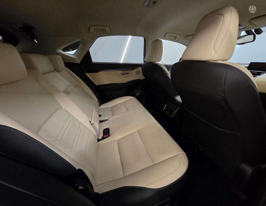 Pelēks Lexus NX 300h 2014 Marijampole, ar dzinēja tilpumu 2.49 L un nobraukumu 273 tūkst. km par 16350 €, foto 15 vietnē AUTOMOTO.COM.LV