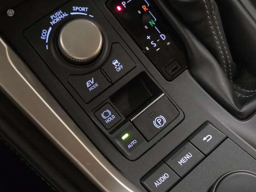 Pelēks Lexus NX 300h 2014 Marijampole, ar dzinēja tilpumu 2.49 L un nobraukumu 273 tūkst. km par 16350 €, foto 30 vietnē AUTOMOTO.COM.LV