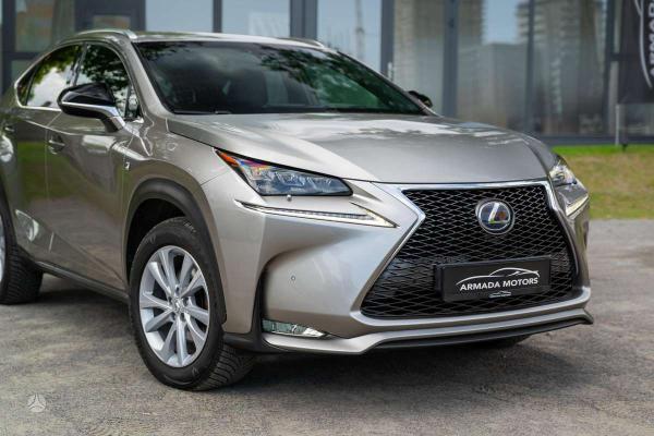 Pelēks Lexus NX 300h 2014 Viļņa, ar dzinēja tilpumu 2.49 L un nobraukumu 200 tūkst. km par 19900 €, foto 2 vietnē AUTOMOTO.COM.LV