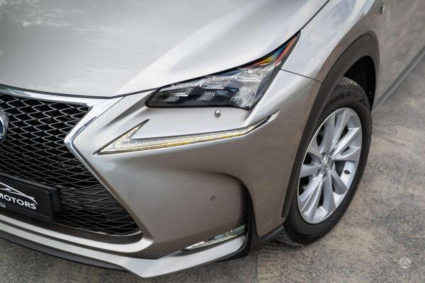 Pelēks Lexus NX 300h 2014 Viļņa, ar dzinēja tilpumu 2.49 L un nobraukumu 200 tūkst. km par 19900 €, foto 7 vietnē AUTOMOTO.COM.LV