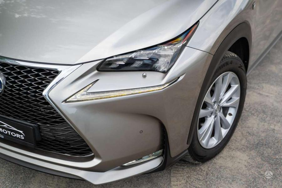 Pelēks Lexus NX 300h 2014 Viļņa, ar dzinēja tilpumu 2.49 L un nobraukumu 200 tūkst. km par 19900 €, foto 8 vietnē AUTOMOTO.COM.LV