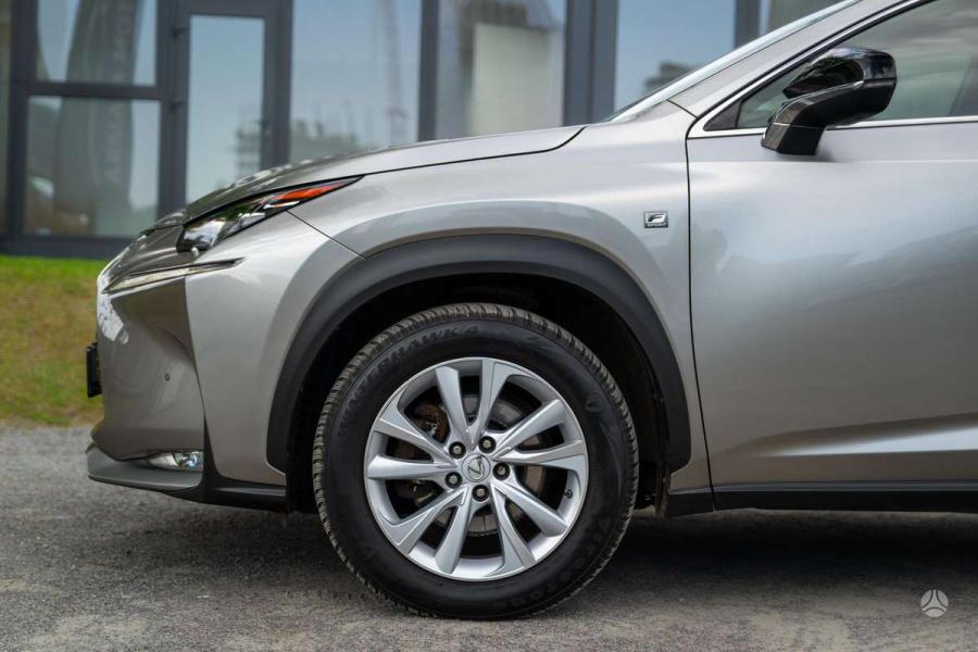 Pelēks Lexus NX 300h 2014 Viļņa, ar dzinēja tilpumu 2.49 L un nobraukumu 200 tūkst. km par 19900 €, foto 10 vietnē AUTOMOTO.COM.LV