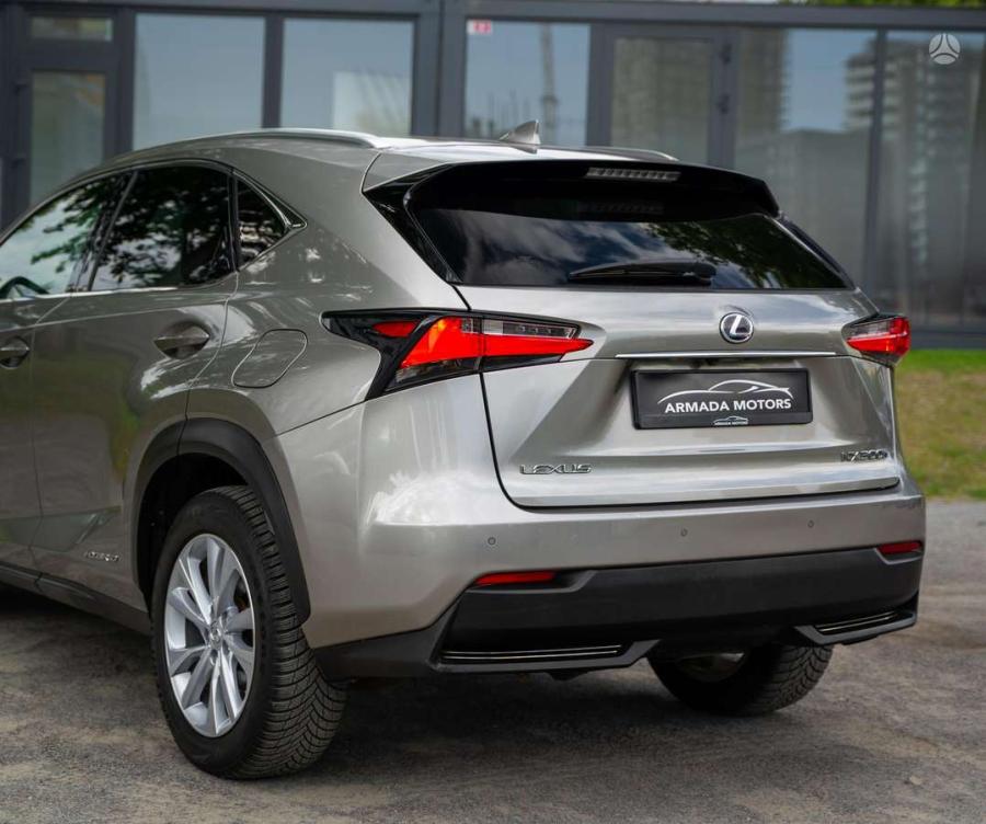 Pelēks Lexus NX 300h 2014 Viļņa, ar dzinēja tilpumu 2.49 L un nobraukumu 200 tūkst. km par 19900 €, foto 15 vietnē AUTOMOTO.COM.LV