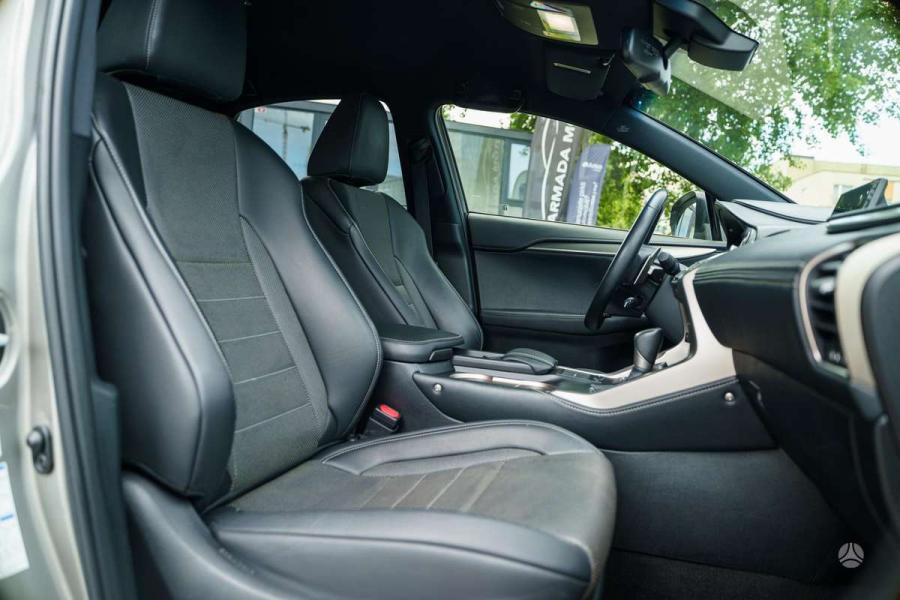 Pelēks Lexus NX 300h 2014 Viļņa, ar dzinēja tilpumu 2.49 L un nobraukumu 200 tūkst. km par 19900 €, foto 24 vietnē AUTOMOTO.COM.LV