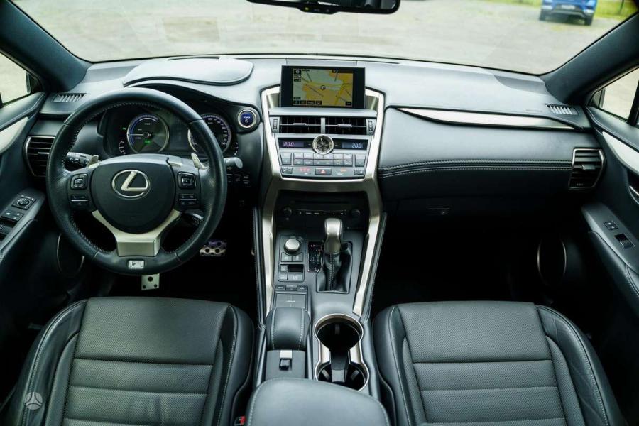 Pelēks Lexus NX 300h 2014 Viļņa, ar dzinēja tilpumu 2.49 L un nobraukumu 200 tūkst. km par 19900 €, foto 26 vietnē AUTOMOTO.COM.LV