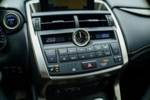 Pelēks Lexus NX 300h 2014 Viļņa, ar dzinēja tilpumu 2.49 L un nobraukumu 200 tūkst. km par 19900 €, foto 32 vietnē AUTOMOTO.COM.LV