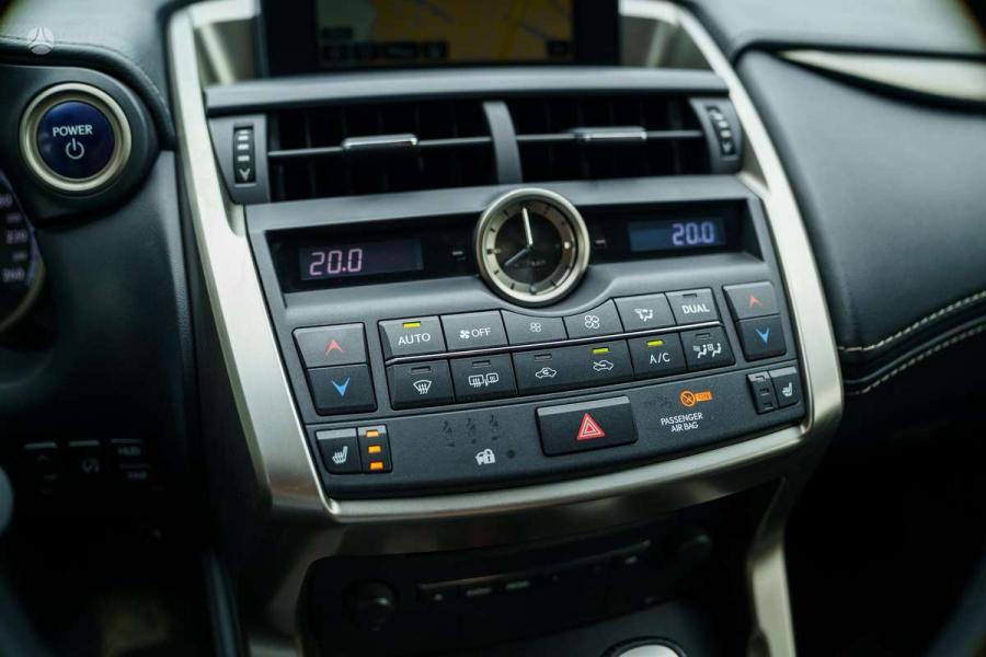 Pelēks Lexus NX 300h 2014 Viļņa, ar dzinēja tilpumu 2.49 L un nobraukumu 200 tūkst. km par 19900 €, foto 32 vietnē AUTOMOTO.COM.LV