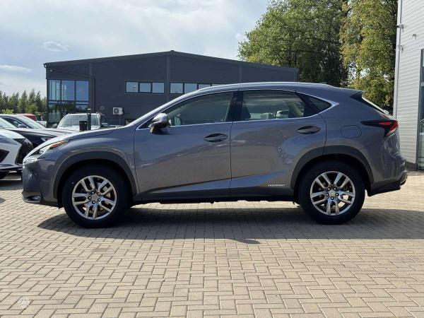 Серый Лексус NX 300h 2014 в Вильнюс, объемом двигателя 2.49 л и пробегом 288 тыс. км за 15500 €, фото 6 на AUTOMOTO.COM.LV