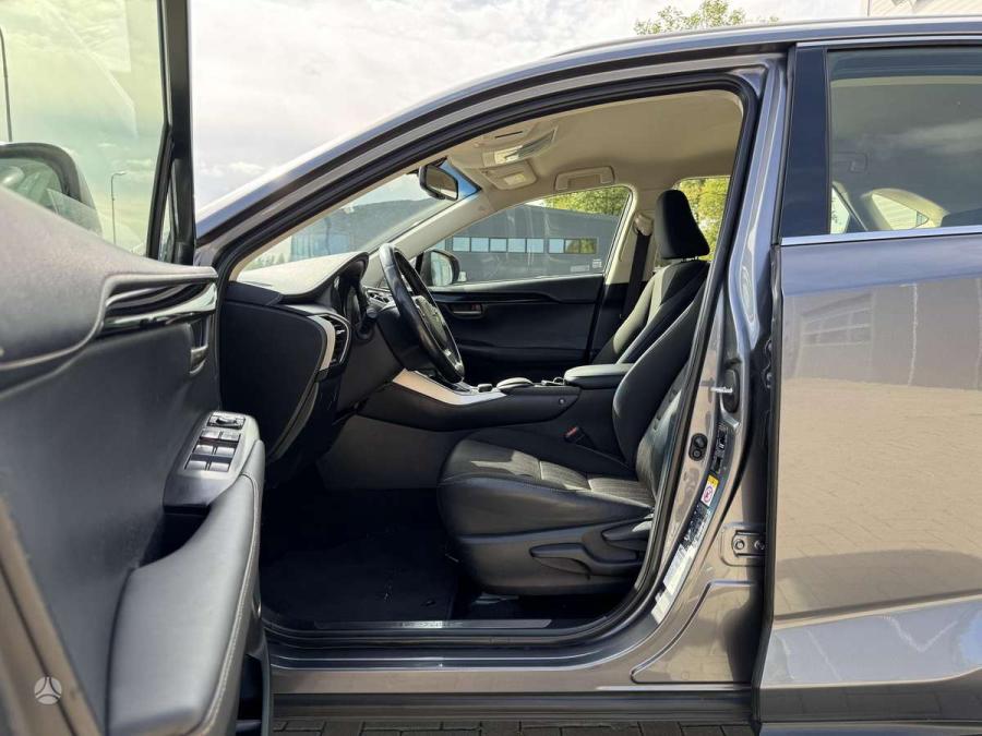 Pelēks Lexus NX 300h 2014 Viļņa, ar dzinēja tilpumu 2.49 L un nobraukumu 288 tūkst. km par 15500 €, foto 12 vietnē AUTOMOTO.COM.LV