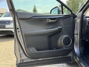 Pelēks Lexus NX 300h 2014 Viļņa, ar dzinēja tilpumu 2.49 L un nobraukumu 288 tūkst. km par 15500 €, foto 13 vietnē AUTOMOTO.COM.LV