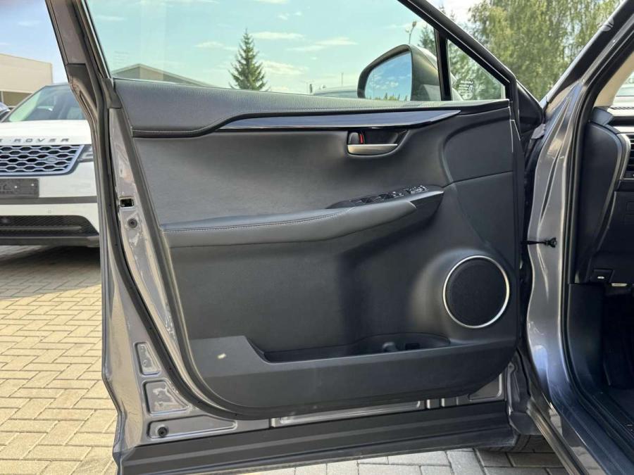 Pelēks Lexus NX 300h 2014 Viļņa, ar dzinēja tilpumu 2.49 L un nobraukumu 288 tūkst. km par 15500 €, foto 13 vietnē AUTOMOTO.COM.LV