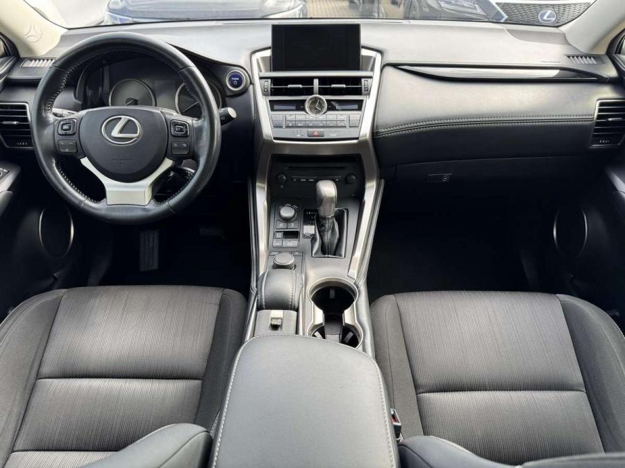 Pelēks Lexus NX 300h 2014 Viļņa, ar dzinēja tilpumu 2.49 L un nobraukumu 288 tūkst. km par 15500 €, foto 16 vietnē AUTOMOTO.COM.LV
