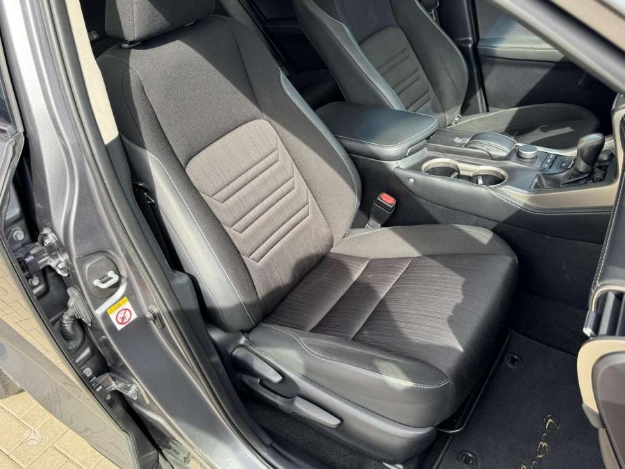 Pelēks Lexus NX 300h 2014 Viļņa, ar dzinēja tilpumu 2.49 L un nobraukumu 288 tūkst. km par 15500 €, foto 21 vietnē AUTOMOTO.COM.LV