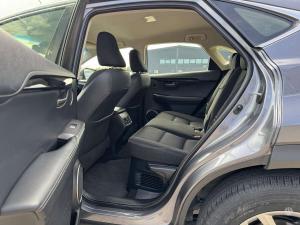 Pelēks Lexus NX 300h 2014 Viļņa, ar dzinēja tilpumu 2.49 L un nobraukumu 288 tūkst. km par 15500 €, foto 24 vietnē AUTOMOTO.COM.LV