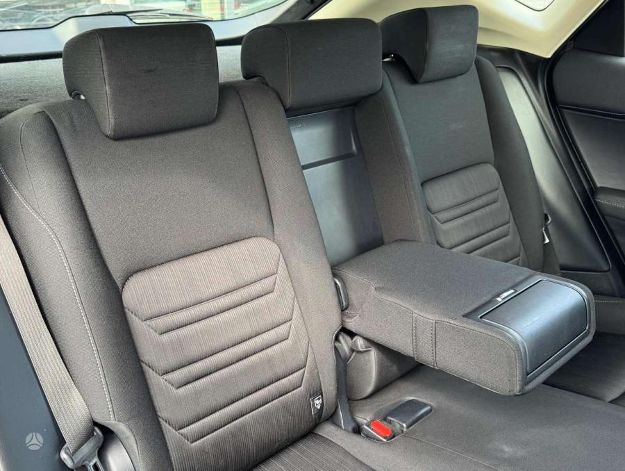 Pelēks Lexus NX 300h 2014 Viļņa, ar dzinēja tilpumu 2.49 L un nobraukumu 288 tūkst. km par 15500 €, foto 27 vietnē AUTOMOTO.COM.LV