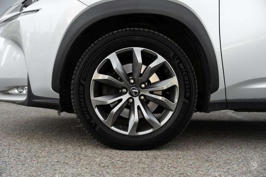 Pelēks Lexus NX 300h 2014 Viļņa, ar dzinēja tilpumu 2.50 L un nobraukumu 217 tūkst. km par 19550 €, foto 8 vietnē AUTOMOTO.COM.LV