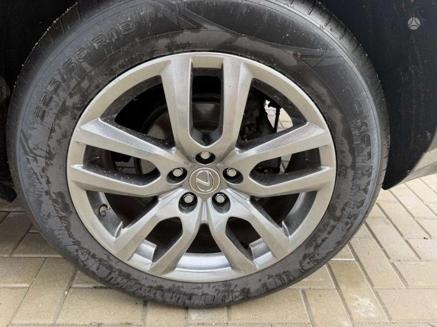 Grey Lexus NX 300h 2014 in Kaunas, with an engine capacity of 2.49 L and mileage of 265 thousand km for 12999 €, photo 20 on AUTOMOTO.COM.LV