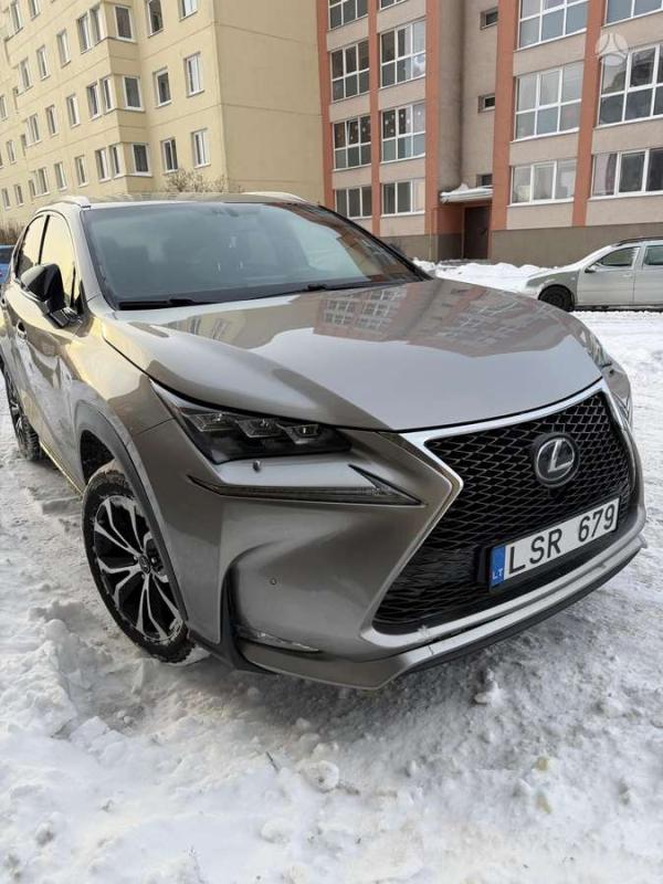 Pelēks Lexus NX 300h 2015 Panevēža, ar dzinēja tilpumu 2.49 L un nobraukumu 259 tūkst. km par 19000 €, foto 1 vietnē AUTOMOTO.COM.LV