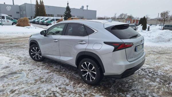 Grey Lexus NX 300h 2015 in Kaunas, with an engine capacity of 2.49 L and mileage of 144 thousand km for 19950 €, photo 5 on AUTOMOTO.COM.LV
