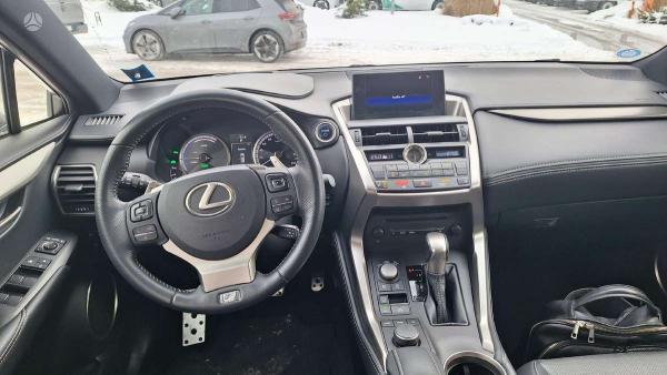 Grey Lexus NX 300h 2015 in Kaunas, with an engine capacity of 2.49 L and mileage of 144 thousand km for 19950 €, photo 9 on AUTOMOTO.COM.LV
