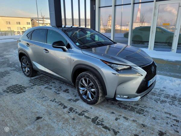 Grey Lexus NX 300h 2015 in Vilnius, with an engine capacity of 2.49 L and mileage of 223 thousand km for 17999 €, photo 4 on AUTOMOTO.COM.LV