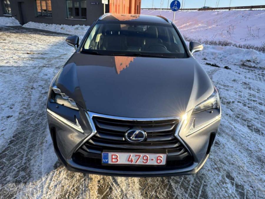 Pelēks Lexus NX 300h 2015 Daugavpils, ar dzinēja tilpumu 2.49 L un nobraukumu 239 tūkst. km par 18950 €, foto 2 vietnē AUTOMOTO.COM.LV