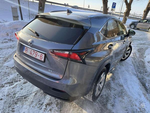 Pelēks Lexus NX 300h 2015 Daugavpils, ar dzinēja tilpumu 2.49 L un nobraukumu 239 tūkst. km par 18950 €, foto 4 vietnē AUTOMOTO.COM.LV