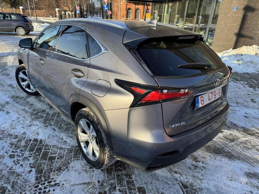 Pelēks Lexus NX 300h 2015 Daugavpils, ar dzinēja tilpumu 2.49 L un nobraukumu 239 tūkst. km par 18950 €, foto 7 vietnē AUTOMOTO.COM.LV