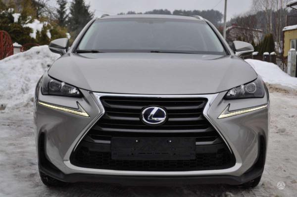 Pelēks Lexus NX 300h 2015 Viļņa, ar dzinēja tilpumu 2.49 L un nobraukumu 267 tūkst. km par 14950 €, foto 2 vietnē AUTOMOTO.COM.LV