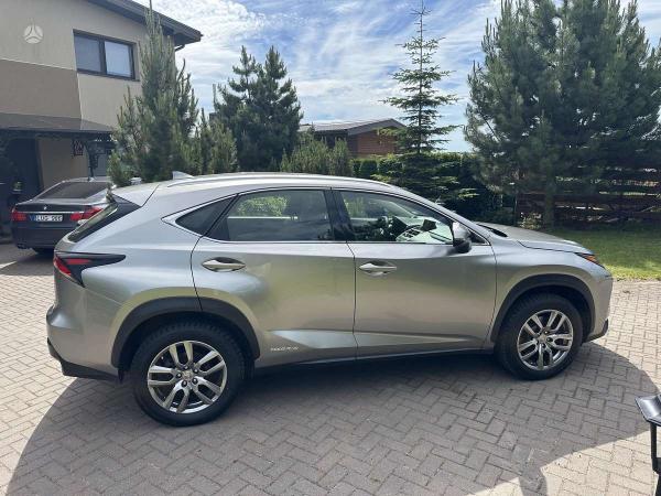 Pelēks Lexus NX 300h 2015 Kauņa, ar dzinēja tilpumu 2.49 L un nobraukumu 162 tūkst. km par 19000 €, foto 3 vietnē AUTOMOTO.COM.LV