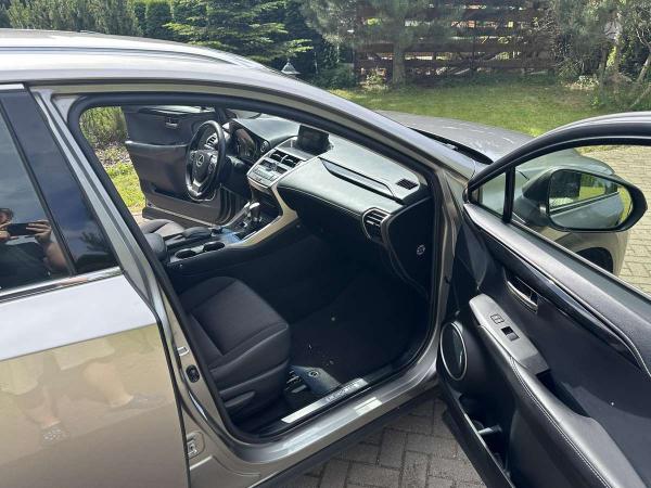 Pelēks Lexus NX 300h 2015 Kauņa, ar dzinēja tilpumu 2.49 L un nobraukumu 162 tūkst. km par 19000 €, foto 9 vietnē AUTOMOTO.COM.LV