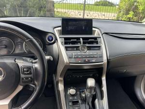Серый Лексус NX 300h 2015 в Каунас, объемом двигателя 2.49 л и пробегом 162 тыс. км за 19000 €, фото 13 на AUTOMOTO.COM.LV