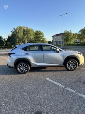 Серый Лексус NX 300h 2015 в Вильнюс, объемом двигателя 2.49 л и пробегом 168 тыс. км за 18200 €, фото 4 на AUTOMOTO.COM.LV