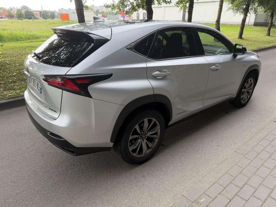 Pelēks Lexus NX 300h 2015 Šauļi, ar dzinēja tilpumu 2.50 L un nobraukumu 190 tūkst. km par 19800 €, foto 8 vietnē AUTOMOTO.COM.LV