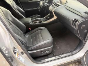 Pelēks Lexus NX 300h 2015 Šauļi, ar dzinēja tilpumu 2.50 L un nobraukumu 190 tūkst. km par 19800 €, foto 18 vietnē AUTOMOTO.COM.LV