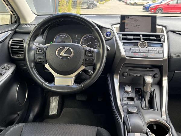 Grey Lexus NX 300h 2015 in Vilnius, with an engine capacity of 2.49 L and mileage of 171 thousand km for 17900 €, photo 10 on AUTOMOTO.COM.LV