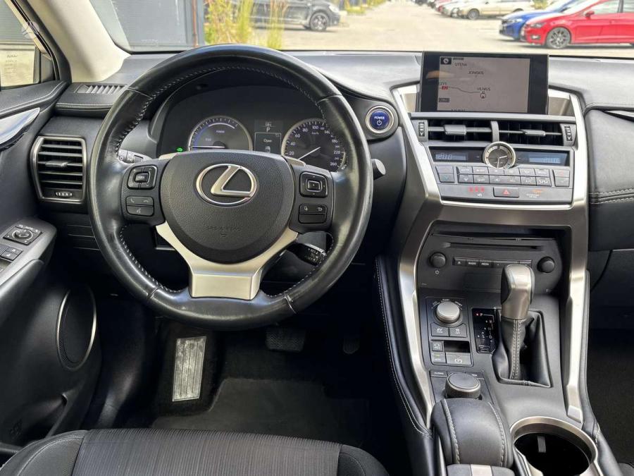 Grey Lexus NX 300h 2015 in Vilnius, with an engine capacity of 2.49 L and mileage of 171 thousand km for 17900 €, photo 11 on AUTOMOTO.COM.LV