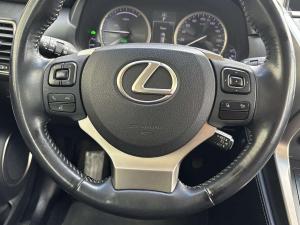 Grey Lexus NX 300h 2015 in Vilnius, with an engine capacity of 2.49 L and mileage of 171 thousand km for 17900 €, photo 14 on AUTOMOTO.COM.LV