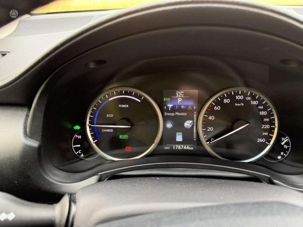 Серый Лексус NX 300h 2015 в Каунас, объемом двигателя 2.49 л и пробегом 179 тыс. км за 17000 €, фото 6 на AUTOMOTO.COM.LV