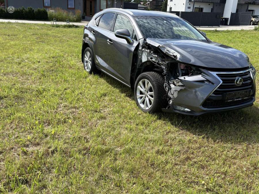 Grey Lexus NX 300h 2015 in Klaipeda, with an engine capacity of 2.49 L and mileage of 79 thousand km for 11750 €, photo 4 on AUTOMOTO.COM.LV