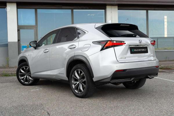 Pelēks Lexus NX 300h 2015 Viļņa, ar dzinēja tilpumu 2.50 L un nobraukumu 217 tūkst. km par 19550 €, foto 3 vietnē AUTOMOTO.COM.LV
