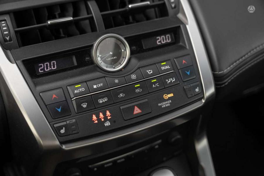 Pelēks Lexus NX 300h 2015 Viļņa, ar dzinēja tilpumu 2.50 L un nobraukumu 217 tūkst. km par 19550 €, foto 23 vietnē AUTOMOTO.COM.LV