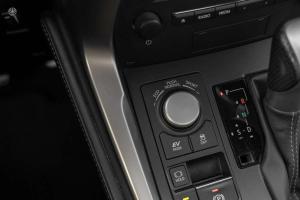 Pelēks Lexus NX 300h 2015 Viļņa, ar dzinēja tilpumu 2.50 L un nobraukumu 217 tūkst. km par 19550 €, foto 25 vietnē AUTOMOTO.COM.LV