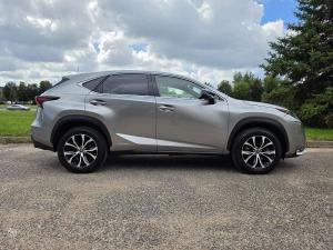 Grey Lexus NX 300h 2015 in Kaunas, with an engine capacity of 2.49 L and mileage of 152 thousand km for 20950 €, photo 5 on AUTOMOTO.COM.LV