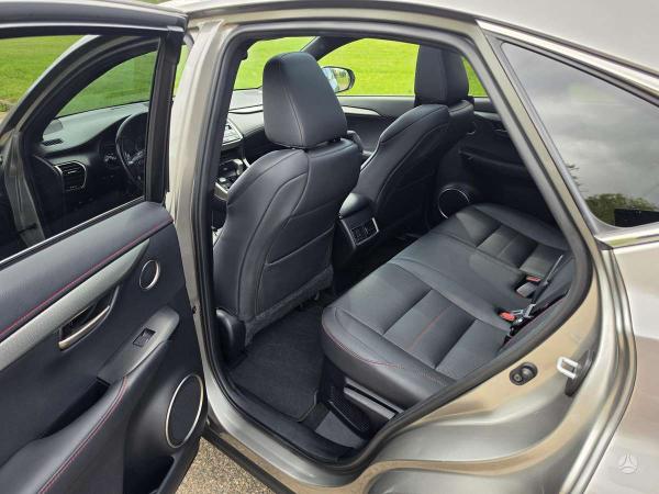 Grey Lexus NX 300h 2015 in Kaunas, with an engine capacity of 2.49 L and mileage of 152 thousand km for 20950 €, photo 10 on AUTOMOTO.COM.LV