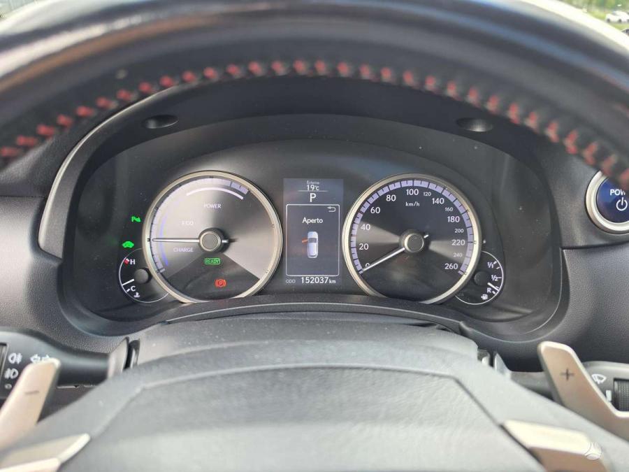 Grey Lexus NX 300h 2015 in Kaunas, with an engine capacity of 2.49 L and mileage of 152 thousand km for 20950 €, photo 17 on AUTOMOTO.COM.LV