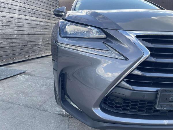 Grey Lexus NX 300h 2015 in Vilnius, with an engine capacity of 2.49 L and mileage of 186 thousand km for 17350 €, photo 4 on AUTOMOTO.COM.LV