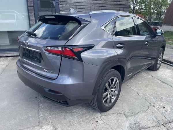 Grey Lexus NX 300h 2015 in Vilnius, with an engine capacity of 2.49 L and mileage of 186 thousand km for 17350 €, photo 9 on AUTOMOTO.COM.LV